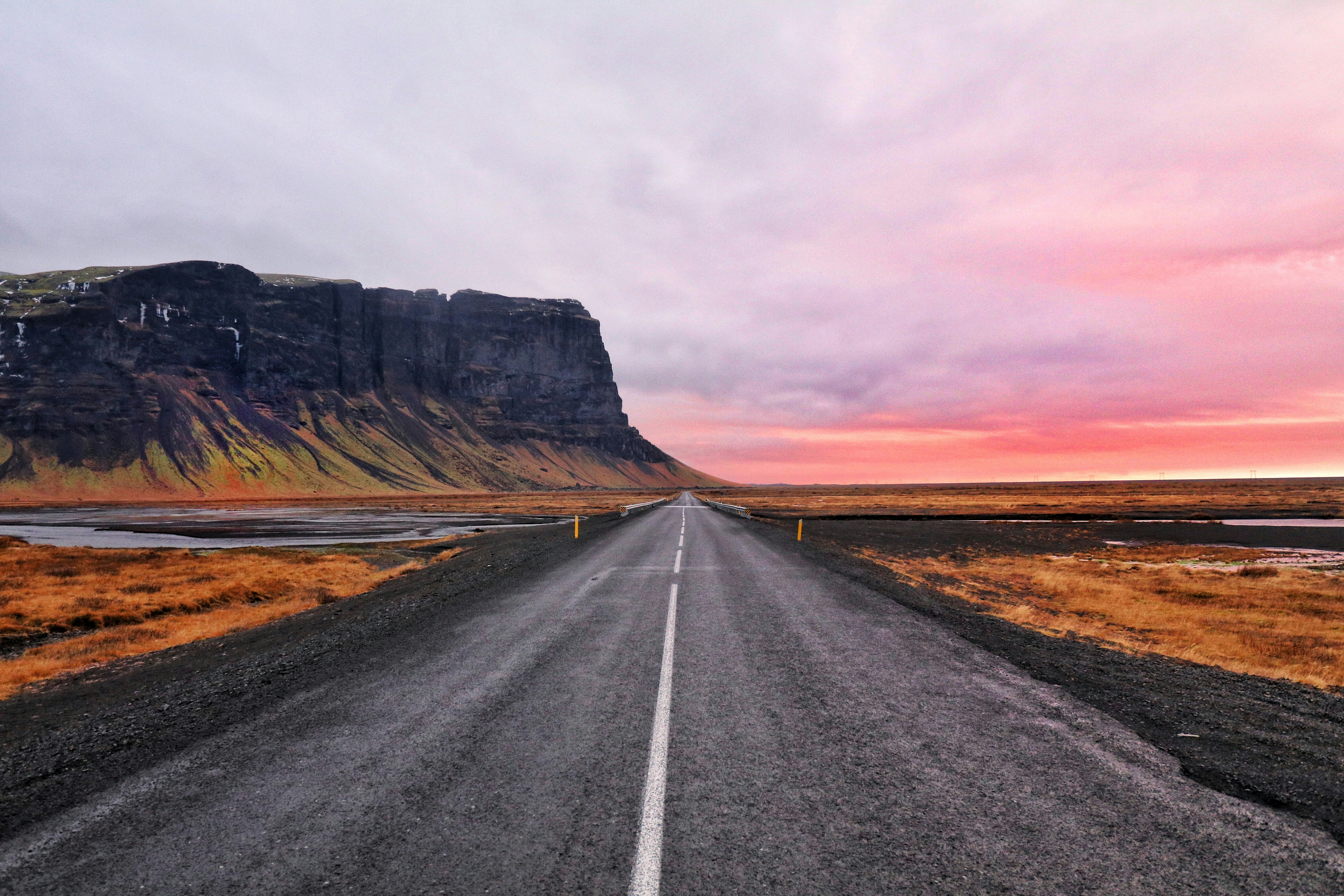 Best Time to Visit Iceland: Month-by-Month Guide | IcelandicTravelTips